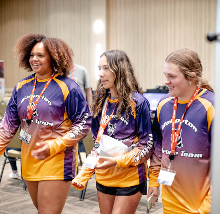 Fenworks: Innovating Esports & Drone Racing for Schools